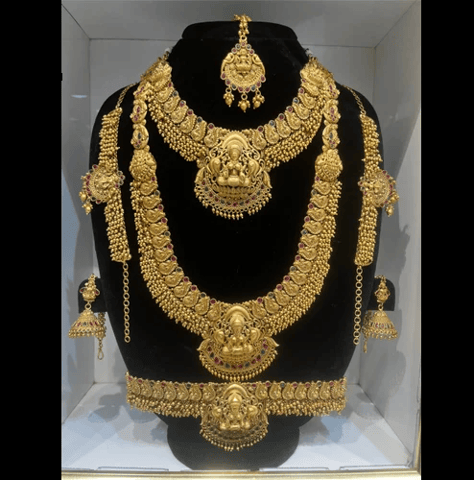 Lakshmi jewellery set store